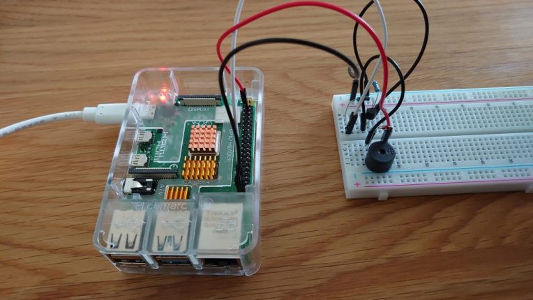 【電子工作】Python + pigpioでPWM制御をしてパッシブブザーを鳴らす（Raspberry Pi 4で遊ぼう日記 その14） - 映画と旅行とエンジニア